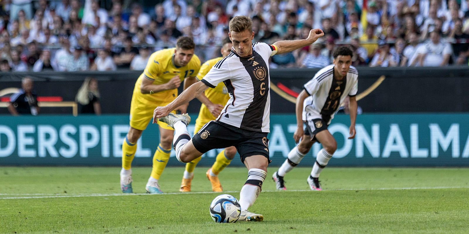 Länderspiele: Kimmich rette DFB-Elf Remis | FC Bayern