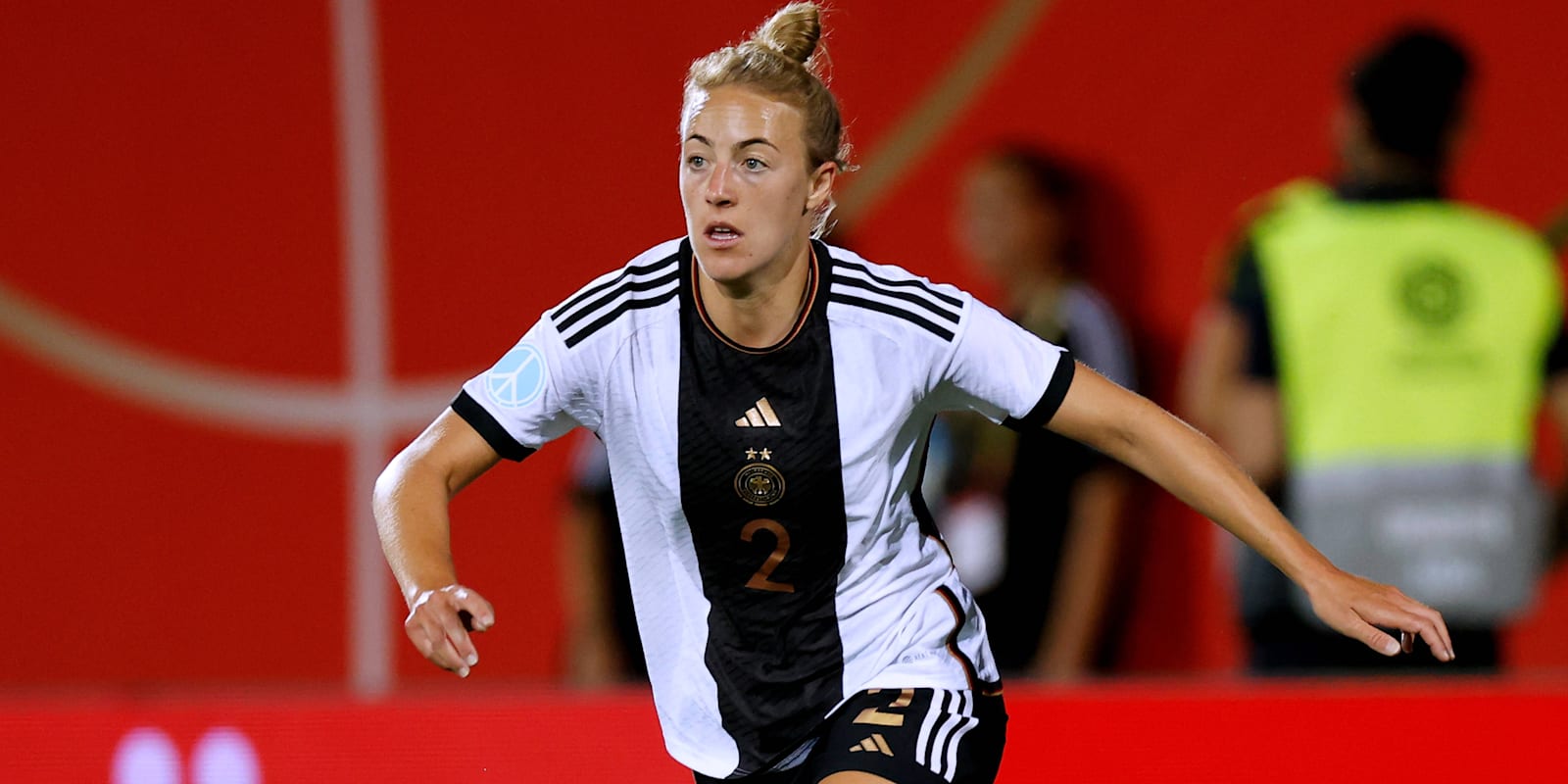 Carolin Simon erleidet Kreuzbandriss | FC Bayern