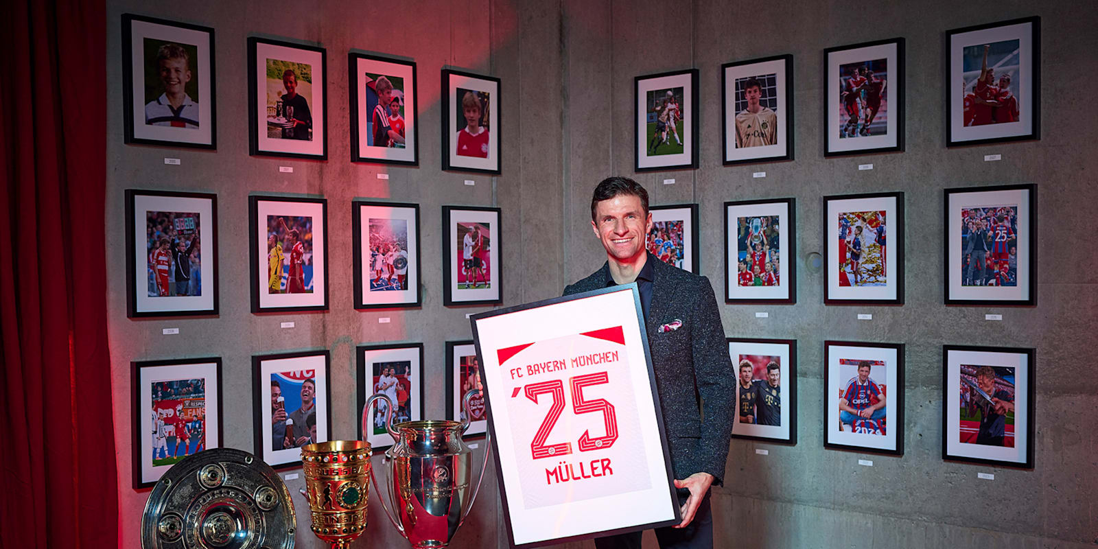 Thomas Müller signs contract extension at FC Bayern until 2025