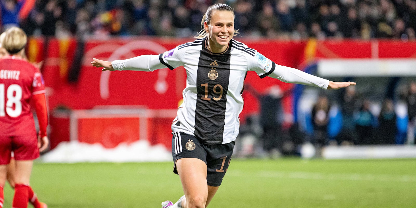 Klara Bühl named Germany Women’s Player of the Year 2023