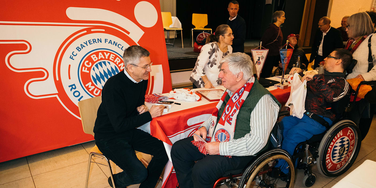 Herbert Hainer joins celebration for 30th anniversary of Rollwagerl