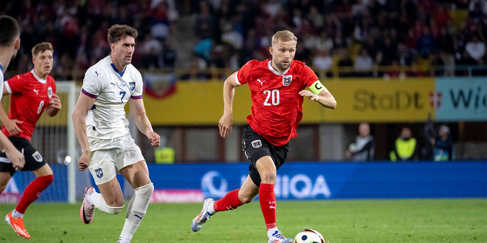 Konrad Laimer wins with Austria against Serbia | FC Bayern