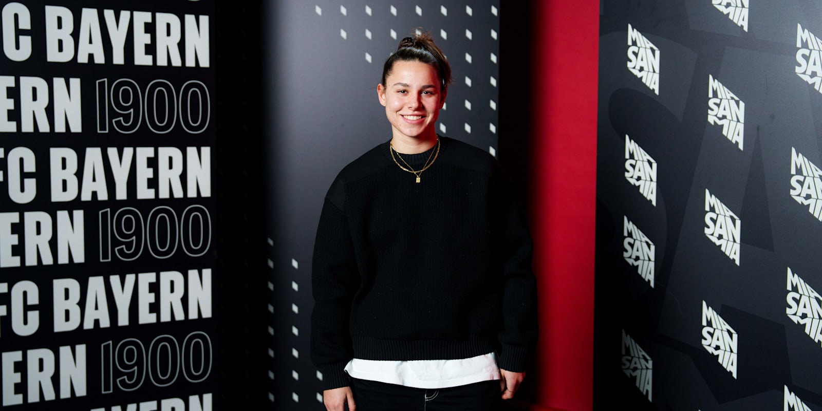 Introducing FC Bayern's new signing Lena Oberdorf | FC Bayern Women