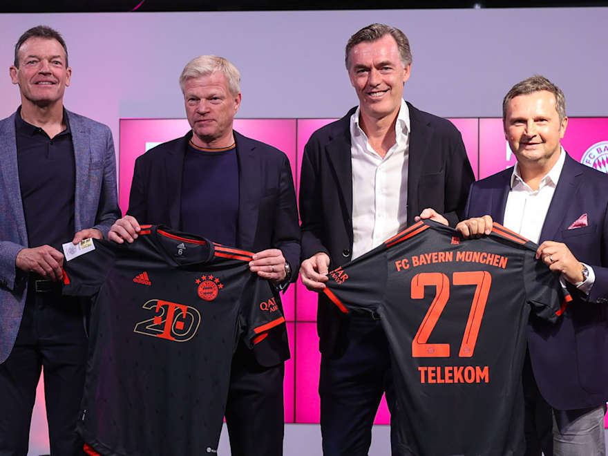 FC Bayern and Telekom celebrate partnership with Allianz Arena illumination