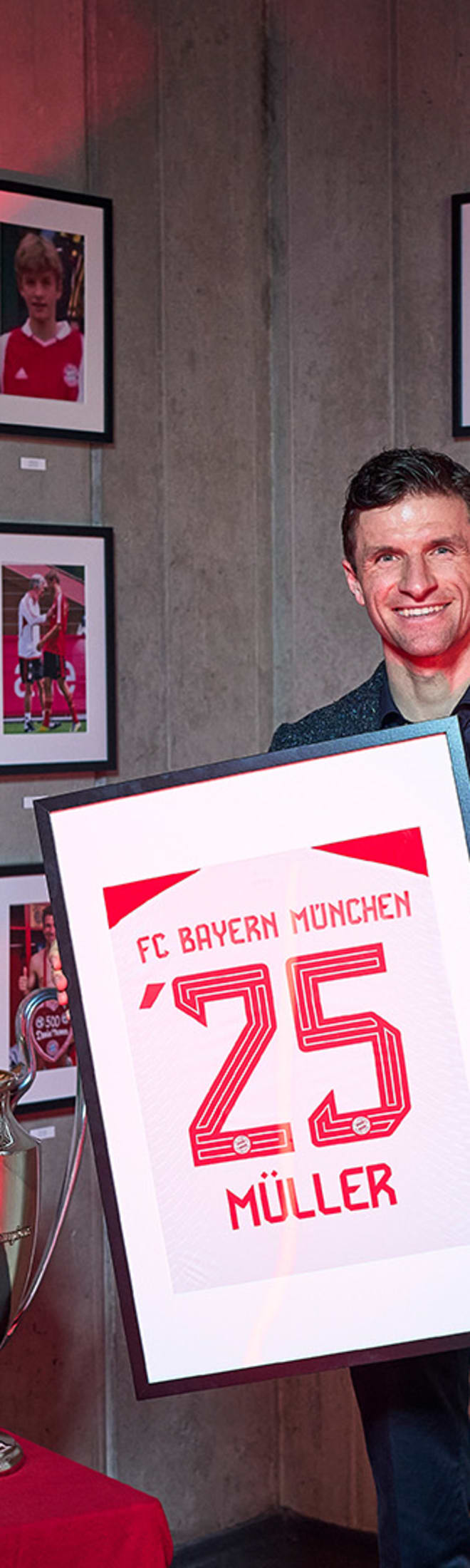 Thomas Müller signs contract extension at FC Bayern until 2025