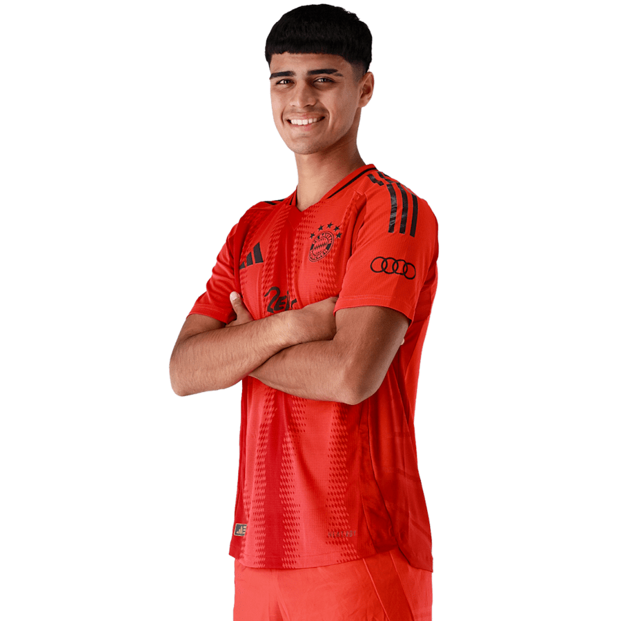 Ignacio Isla: Player profile - FC Bayern World Squad