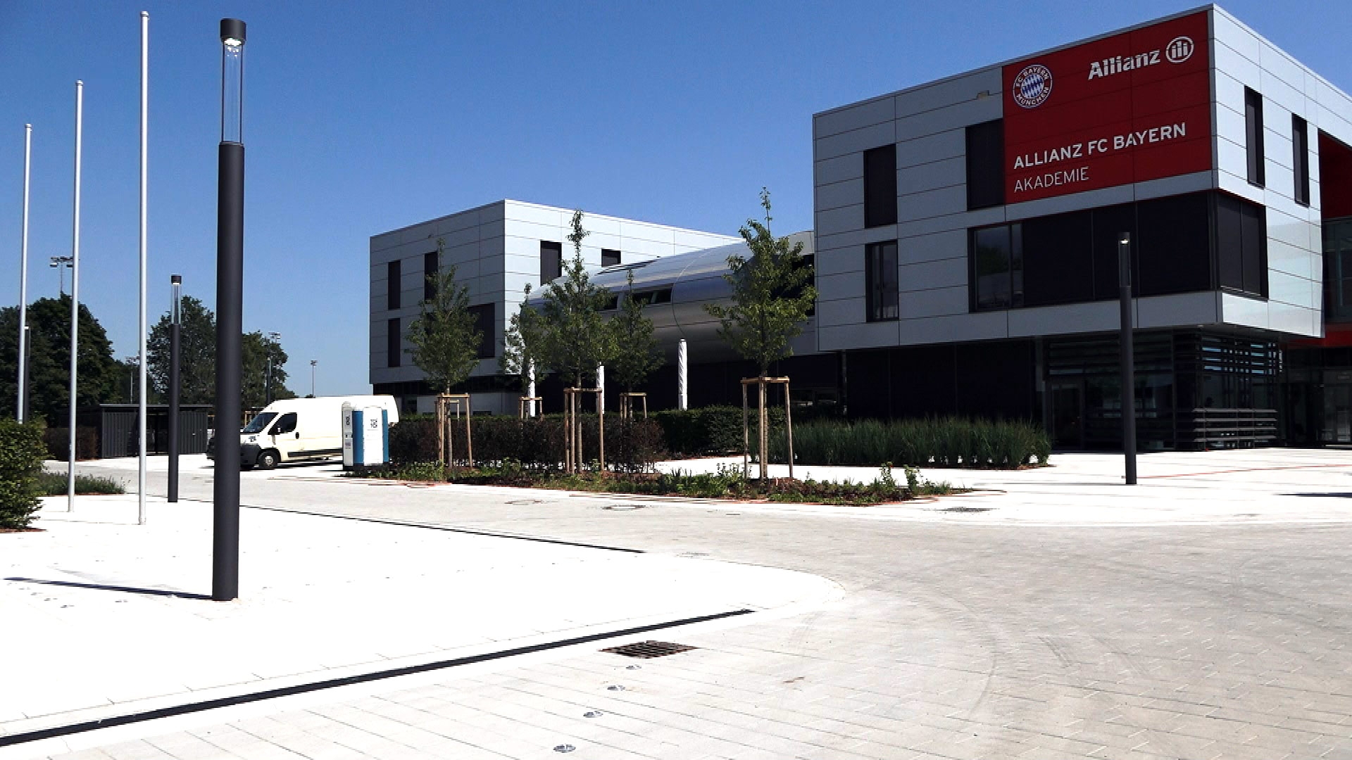Der FC Bayern Campus nimmt Betrieb auf - FC BAYERN.TV Der FC Bayern Campus nimmt Betrieb auf - FC BAYERN.TV