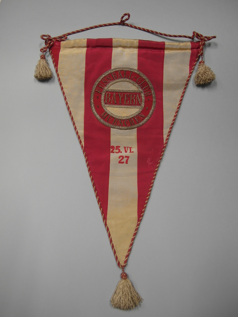 Der erste Wimpel aus Spanien - MUSEUM