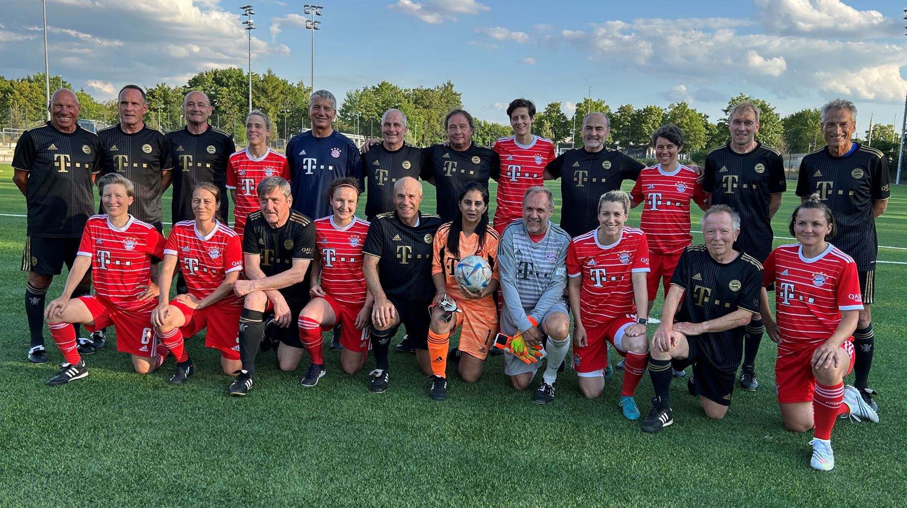 Bildergalerie Frauen Ü32 2023 - FC Bayern München e.V.